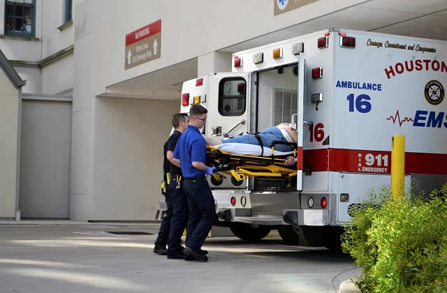 How to Prepare for Becoming an Emergency First Responder ...