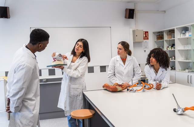 Ways To Improve Your College Lab Learning Experience | SayCampusLife ...